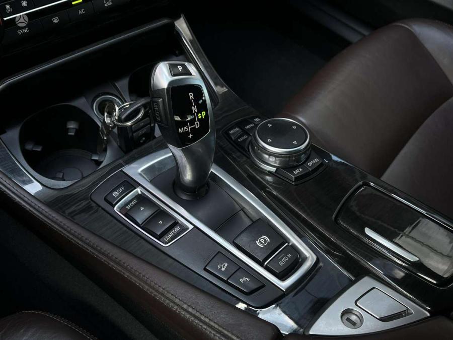 Melns BMW 520 2015 Kauņa, ar dzinēja tilpumu 2.00 L un nobraukumu 268 tūkst. km par 9200 €, foto 17 vietnē AUTOMOTO.COM.LV