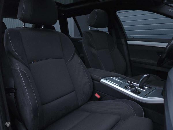 Melns BMW 520 2015 Kauņa, ar dzinēja tilpumu 2.00 L un nobraukumu 300 tūkst. km par 11250 €, foto 10 vietnē AUTOMOTO.COM.LV