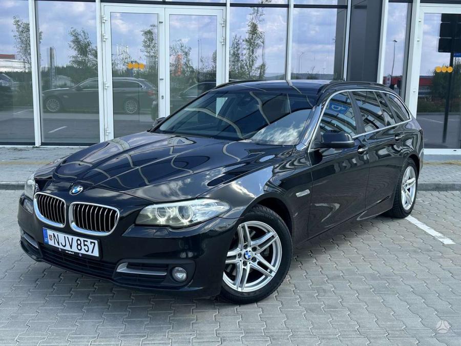 Black BMW 520 2015 in Vilnius, with an engine capacity of 2.00 L and mileage of 351 thousand km for 9700 €, photo 4 on AUTOMOTO.COM.LV