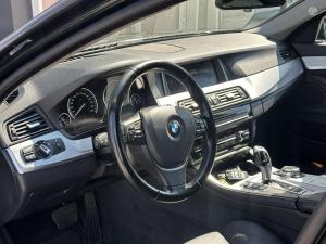 Black BMW 520 2015 in Vilnius, with an engine capacity of 2.00 L and mileage of 351 thousand km for 9700 €, photo 8 on AUTOMOTO.COM.LV
