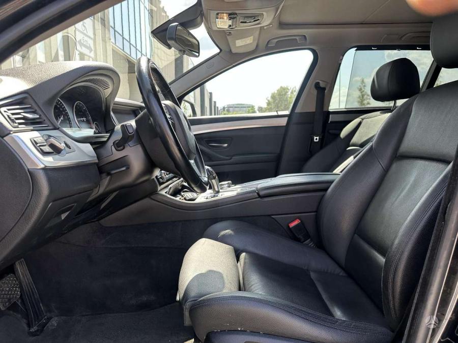 Black BMW 520 2015 in Vilnius, with an engine capacity of 2.00 L and mileage of 351 thousand km for 9700 €, photo 9 on AUTOMOTO.COM.LV