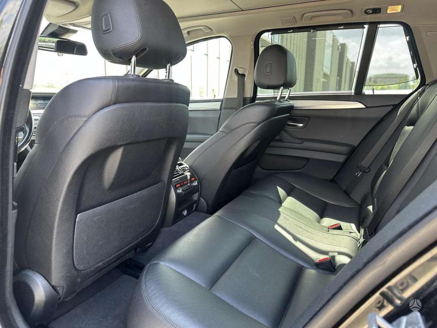 Black BMW 520 2015 in Vilnius, with an engine capacity of 2.00 L and mileage of 351 thousand km for 9700 €, photo 10 on AUTOMOTO.COM.LV