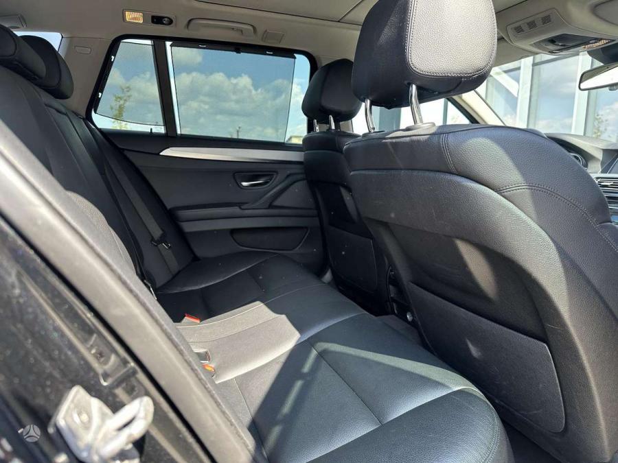 Black BMW 520 2015 in Vilnius, with an engine capacity of 2.00 L and mileage of 351 thousand km for 9700 €, photo 11 on AUTOMOTO.COM.LV