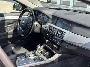 Black BMW 520 2015 in Vilnius, with an engine capacity of 2.00 L and mileage of 351 thousand km for 9700 €, photo 13 on AUTOMOTO.COM.LV