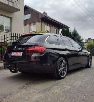 Melns BMW 520 2015 Marijampole, ar dzinēja tilpumu 2.00 L un nobraukumu 320 tūkst. km par 10800 €, foto 7 vietnē AUTOMOTO.COM.LV