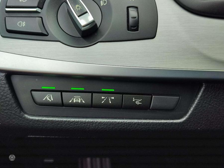 Melns BMW 520 2015 Marijampole, ar dzinēja tilpumu 2.00 L un nobraukumu 320 tūkst. km par 10800 €, foto 11 vietnē AUTOMOTO.COM.LV