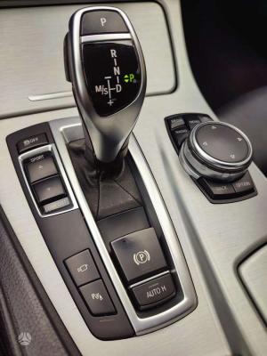 Melns BMW 520 2015 Marijampole, ar dzinēja tilpumu 2.00 L un nobraukumu 320 tūkst. km par 10800 €, foto 27 vietnē AUTOMOTO.COM.LV