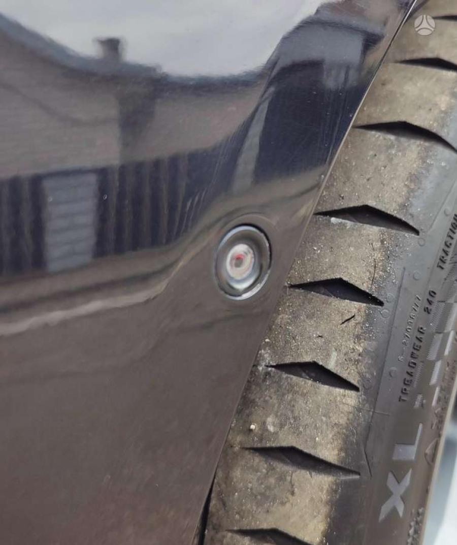 Melns BMW 520 2015 Marijampole, ar dzinēja tilpumu 2.00 L un nobraukumu 320 tūkst. km par 10800 €, foto 29 vietnē AUTOMOTO.COM.LV
