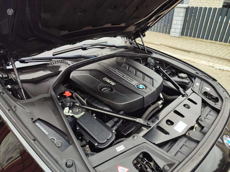 Melns BMW 520 2015 Marijampole, ar dzinēja tilpumu 2.00 L un nobraukumu 320 tūkst. km par 10800 €, foto 33 vietnē AUTOMOTO.COM.LV