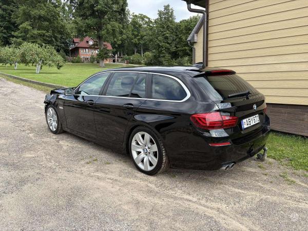 Melns BMW 520 2015 Raseiniai, ar dzinēja tilpumu 2.00 L un nobraukumu 330 tūkst. km par 3700 €, foto 3 vietnē AUTOMOTO.COM.LV