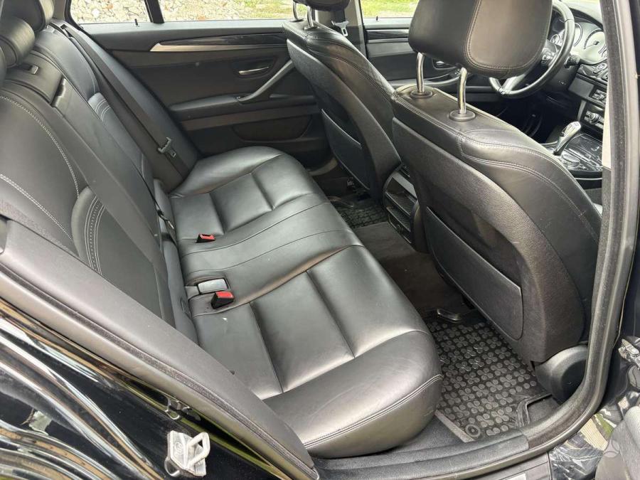 Melns BMW 520 2015 Raseiniai, ar dzinēja tilpumu 2.00 L un nobraukumu 330 tūkst. km par 3700 €, foto 9 vietnē AUTOMOTO.COM.LV