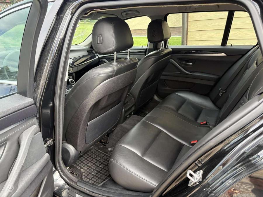 Melns BMW 520 2015 Raseiniai, ar dzinēja tilpumu 2.00 L un nobraukumu 330 tūkst. km par 3700 €, foto 11 vietnē AUTOMOTO.COM.LV