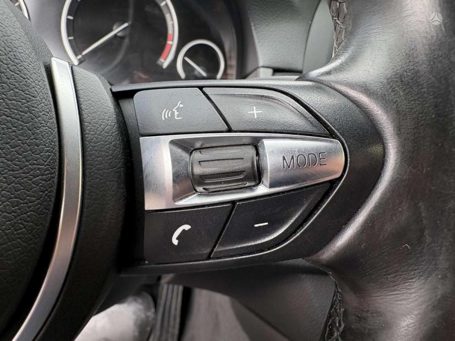 Melns BMW 520 2015 Raseiniai, ar dzinēja tilpumu 2.00 L un nobraukumu 330 tūkst. km par 3700 €, foto 17 vietnē AUTOMOTO.COM.LV