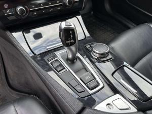 Melns BMW 520 2015 Raseiniai, ar dzinēja tilpumu 2.00 L un nobraukumu 330 tūkst. km par 3700 €, foto 19 vietnē AUTOMOTO.COM.LV