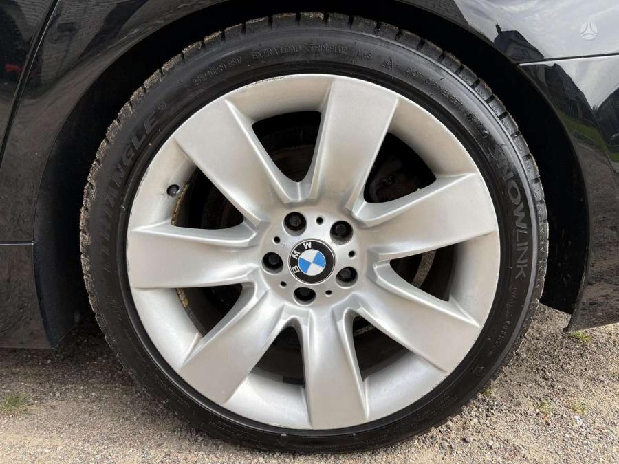 Melns BMW 520 2015 Raseiniai, ar dzinēja tilpumu 2.00 L un nobraukumu 330 tūkst. km par 3700 €, foto 22 vietnē AUTOMOTO.COM.LV
