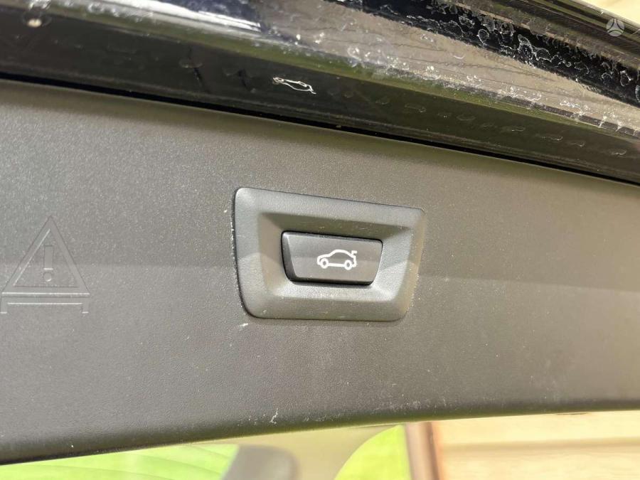 Melns BMW 520 2015 Raseiniai, ar dzinēja tilpumu 2.00 L un nobraukumu 330 tūkst. km par 3700 €, foto 26 vietnē AUTOMOTO.COM.LV