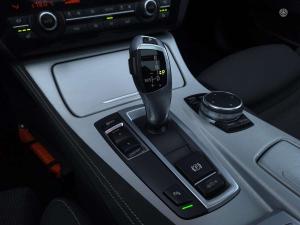 Black BMW 520 2015 in Kaunas, with an engine capacity of 2.00 L and mileage of 300 thousand km for 10999 €, photo 18 on AUTOMOTO.COM.LV