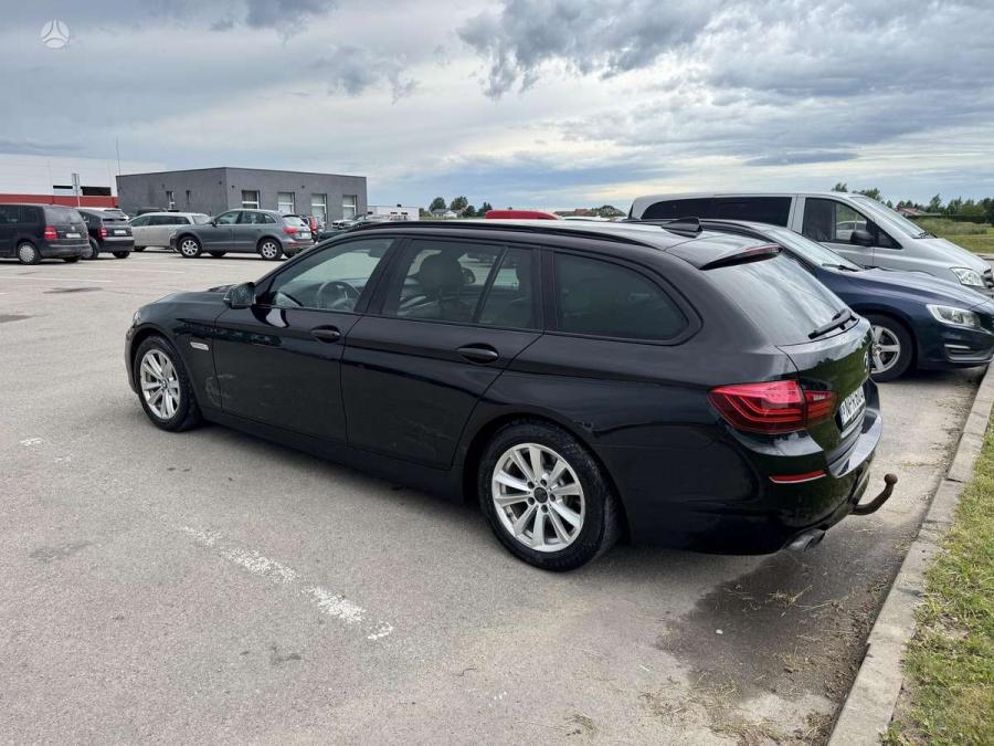 Black BMW 520 2015 in Kedainiai, with an engine capacity of 2.00 L and mileage of 345 thousand km for 8500 €, photo 5 on AUTOMOTO.COM.LV