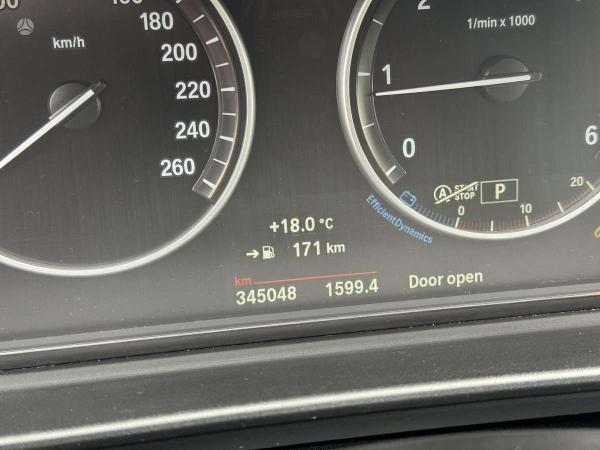 Black BMW 520 2015 in Kedainiai, with an engine capacity of 2.00 L and mileage of 345 thousand km for 8500 €, photo 7 on AUTOMOTO.COM.LV