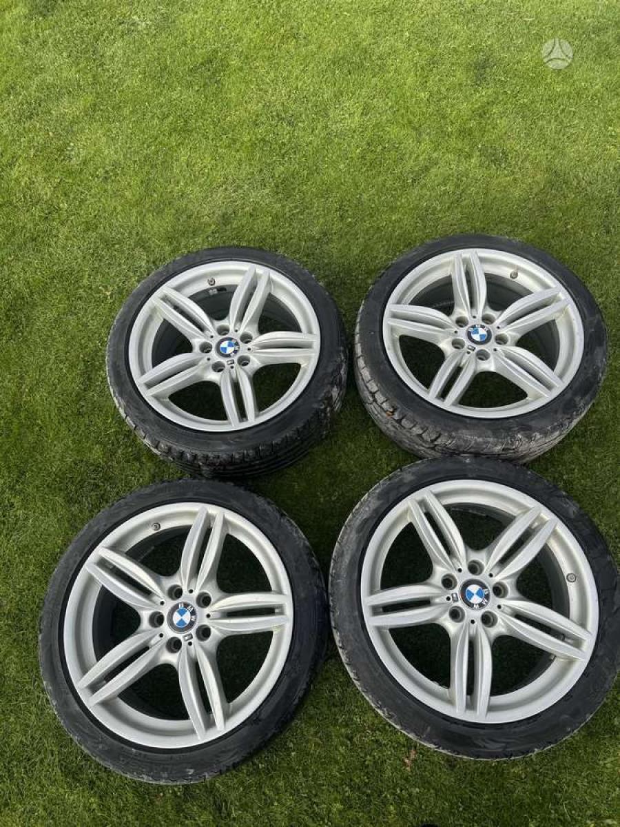 Black BMW 520 2015 in Kedainiai, with an engine capacity of 2.00 L and mileage of 345 thousand km for 8500 €, photo 14 on AUTOMOTO.COM.LV