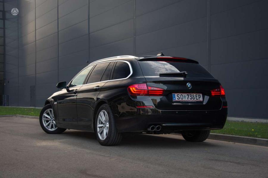 Black BMW 520 2015 in Vilnius, with an engine capacity of 2.00 L and mileage of 275 thousand km for 11399 €, photo 6 on AUTOMOTO.COM.LV
