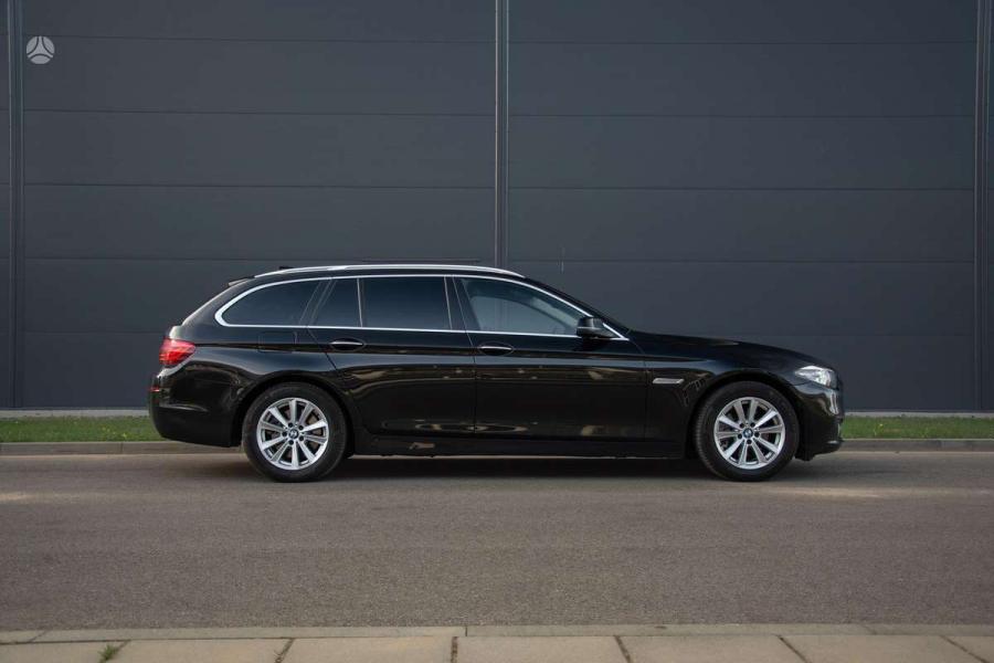 Black BMW 520 2015 in Vilnius, with an engine capacity of 2.00 L and mileage of 275 thousand km for 11399 €, photo 9 on AUTOMOTO.COM.LV