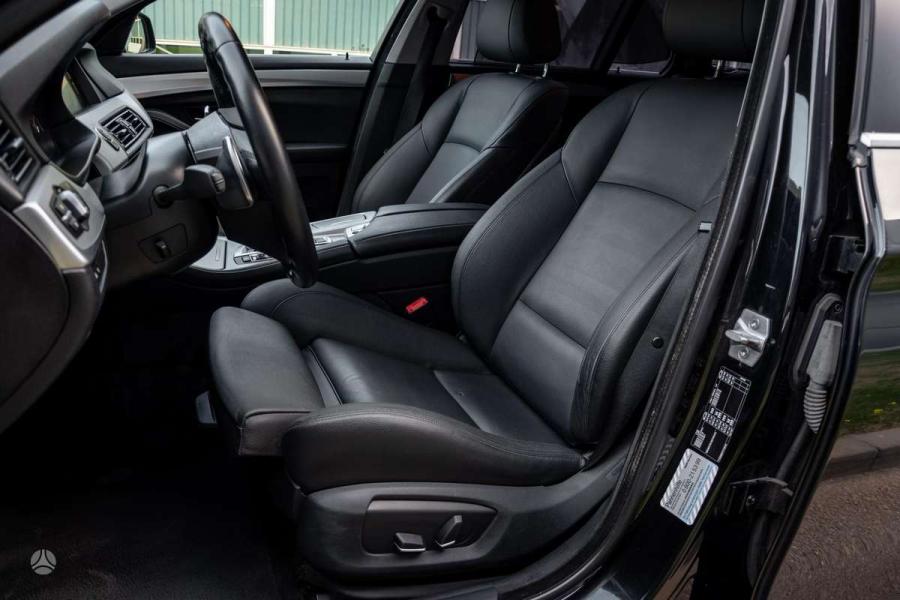 Black BMW 520 2015 in Vilnius, with an engine capacity of 2.00 L and mileage of 275 thousand km for 11399 €, photo 11 on AUTOMOTO.COM.LV