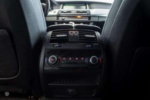 Black BMW 520 2015 in Vilnius, with an engine capacity of 2.00 L and mileage of 275 thousand km for 11399 €, photo 26 on AUTOMOTO.COM.LV