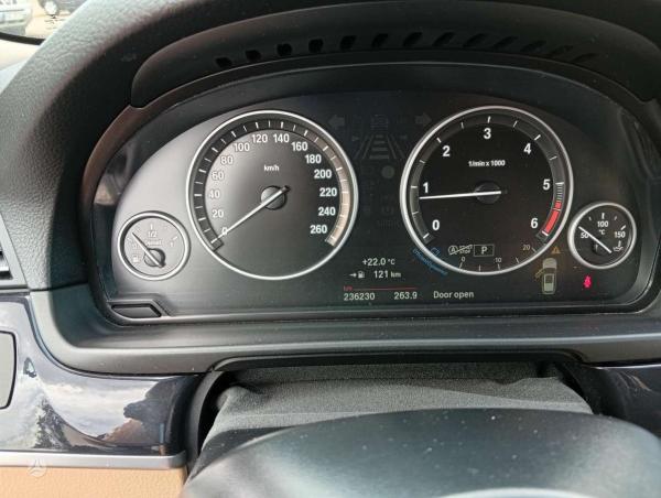 BMW 520 2015 Marijampole vietnē Melns BMW 520 2015 Marijampole, ar dzinēja tilpumu 2.00 L un nobraukumu 236 tūkst. km par 8350 €, foto 10 vietnē AUTOMOTO.COM.LV