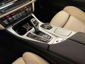 Melns BMW 520 2015 Marijampole, ar dzinēja tilpumu 2.00 L un nobraukumu 291 tūkst. km par 10999 €, foto 4 vietnē AUTOMOTO.COM.LV