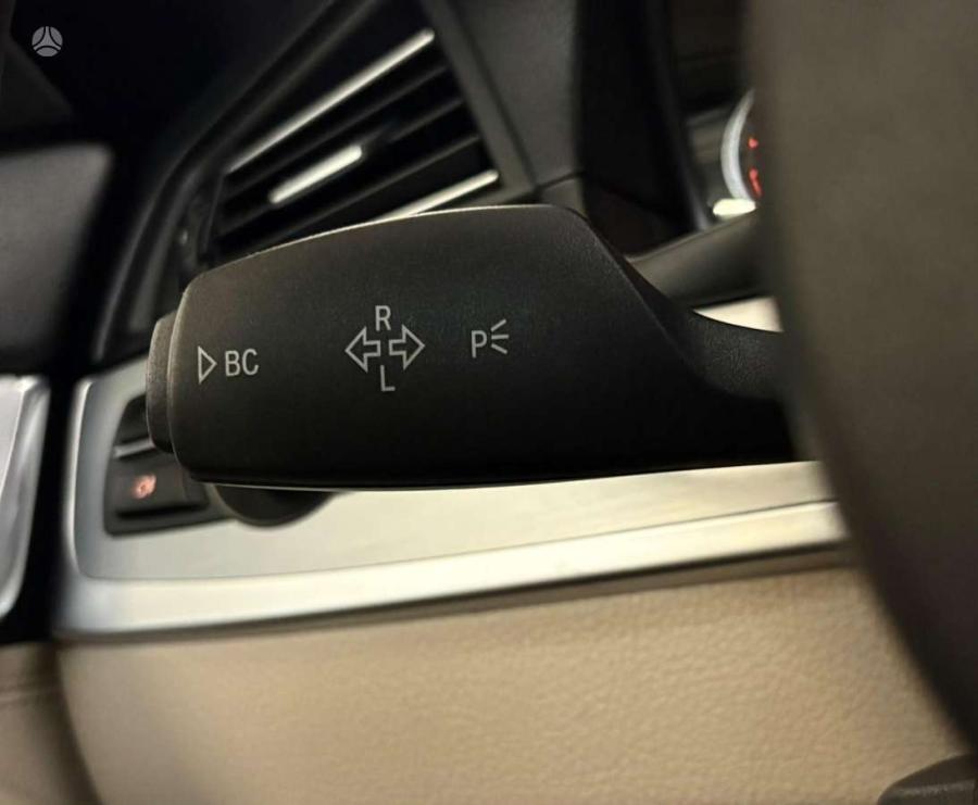 Melns BMW 520 2015 Marijampole, ar dzinēja tilpumu 2.00 L un nobraukumu 291 tūkst. km par 10999 €, foto 9 vietnē AUTOMOTO.COM.LV