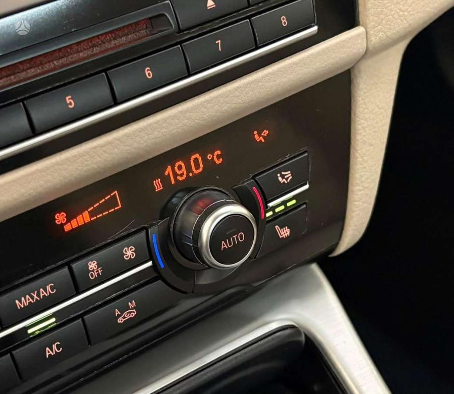 Melns BMW 520 2015 Marijampole, ar dzinēja tilpumu 2.00 L un nobraukumu 291 tūkst. km par 10999 €, foto 10 vietnē AUTOMOTO.COM.LV