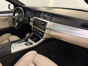 Melns BMW 520 2015 Marijampole, ar dzinēja tilpumu 2.00 L un nobraukumu 291 tūkst. km par 10999 €, foto 12 vietnē AUTOMOTO.COM.LV