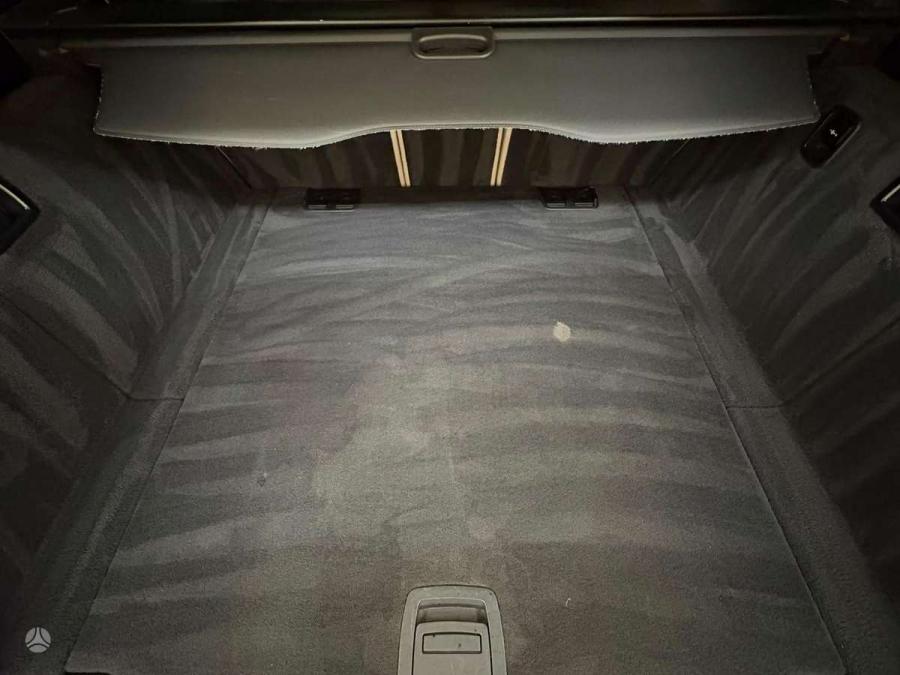 Melns BMW 520 2015 Marijampole, ar dzinēja tilpumu 2.00 L un nobraukumu 291 tūkst. km par 10999 €, foto 45 vietnē AUTOMOTO.COM.LV