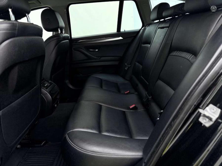 Melns BMW 520 2015 Viļņa, ar dzinēja tilpumu 2.00 L un nobraukumu 249 tūkst. km par 10690 €, foto 12 vietnē AUTOMOTO.COM.LV
