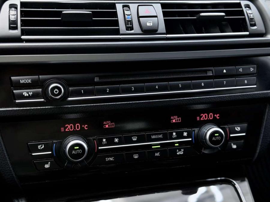 Melns BMW 520 2015 Viļņa, ar dzinēja tilpumu 2.00 L un nobraukumu 249 tūkst. km par 10690 €, foto 24 vietnē AUTOMOTO.COM.LV