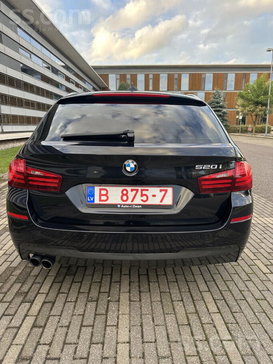 Black BMW 520 2015 in Riga, with an engine capacity of 2.00 L and mileage of 318 thousand km for 11750 €, photo 8 on AUTOMOTO.COM.LV