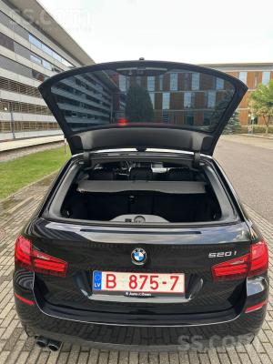 Black BMW 520 2015 in Riga, with an engine capacity of 2.00 L and mileage of 318 thousand km for 11750 €, photo 17 on AUTOMOTO.COM.LV