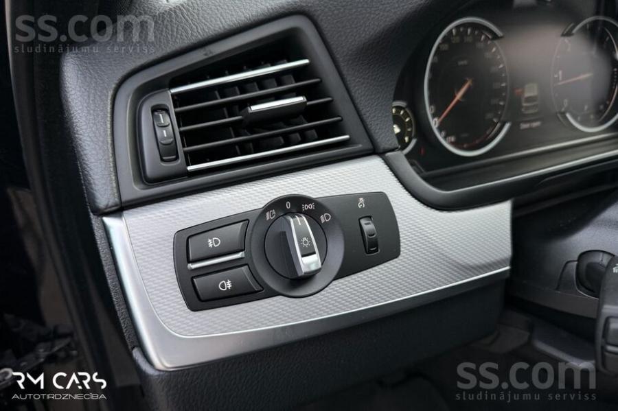 Melns BMW 520 2015 Jelgava, ar dzinēja tilpumu 2.00 L un nobraukumu 0 tūkst. km par 12850 €, foto 26 vietnē AUTOMOTO.COM.LV