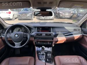Black BMW 520 2016 in Riga, with an engine capacity of 2.00 L and mileage of 254 thousand km for 3200 €, photo 13 on AUTOMOTO.COM.LV