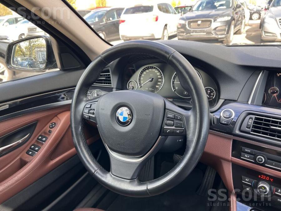 Black BMW 520 2016 in Riga, with an engine capacity of 2.00 L and mileage of 254 thousand km for 3200 €, photo 14 on AUTOMOTO.COM.LV