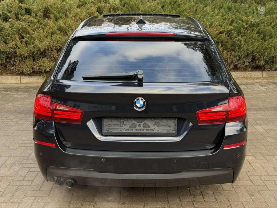 Black BMW 520 2016 in Prienai, with an engine capacity of 2.00 L and mileage of 270 thousand km for 14700 €, photo 7 on AUTOMOTO.COM.LV