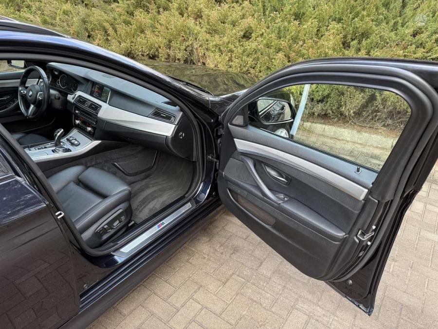 Black BMW 520 2016 in Prienai, with an engine capacity of 2.00 L and mileage of 270 thousand km for 14700 €, photo 30 on AUTOMOTO.COM.LV
