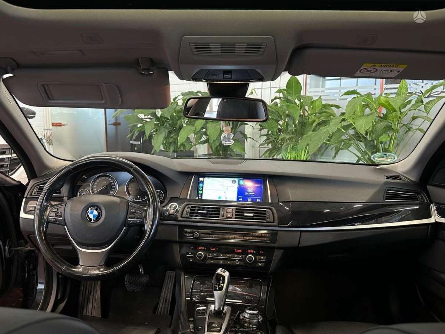 Black BMW 520 2016 in Kaunas, with an engine capacity of 2.00 L and mileage of 295 thousand km for 9900 €, photo 10 on AUTOMOTO.COM.LV