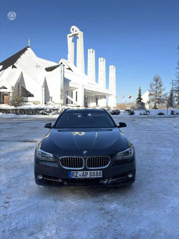 Black BMW 520 2016 in Elektrenai, with an engine capacity of 2.00 L and mileage of 293 thousand km for 11800 €, photo 3 on AUTOMOTO.COM.LV