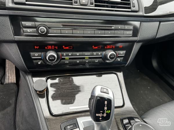 Melns BMW 520 2016 Kretinga, ar dzinēja tilpumu 2.00 L un nobraukumu 230 tūkst. km par 12500 €, foto 11 vietnē AUTOMOTO.COM.LV