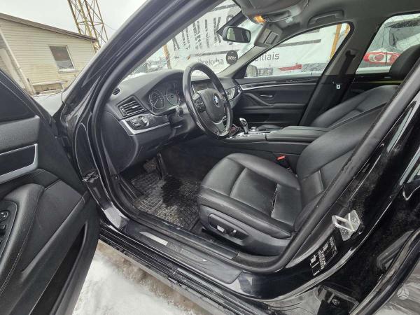 Black BMW 520 2016 in Vilnius, with an engine capacity of 2.00 L and mileage of 370 thousand km for 6200 €, photo 7 on AUTOMOTO.COM.LV