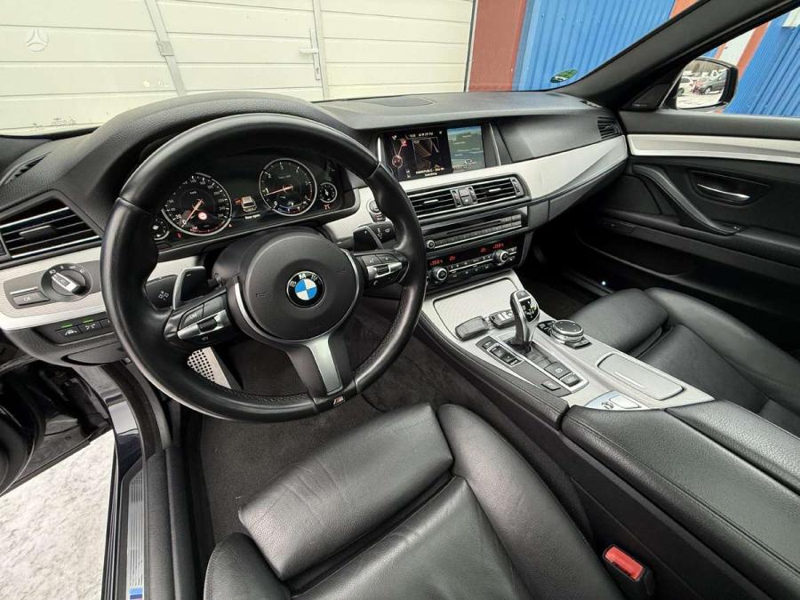 Black BMW 520 2016 in Prienai, with an engine capacity of 2.00 L and mileage of 275 thousand km for 13900 €, photo 15 on AUTOMOTO.COM.LV