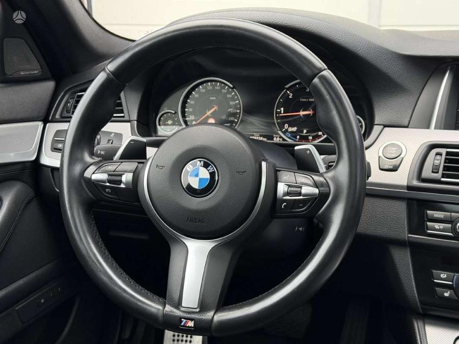Black BMW 520 2016 in Prienai, with an engine capacity of 2.00 L and mileage of 275 thousand km for 13900 €, photo 28 on AUTOMOTO.COM.LV