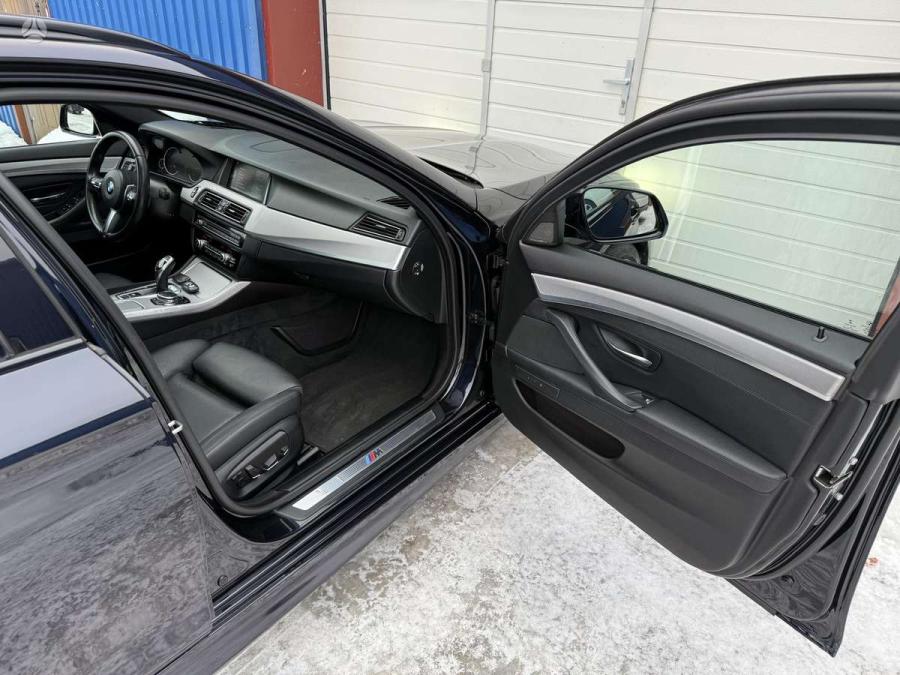 Black BMW 520 2016 in Prienai, with an engine capacity of 2.00 L and mileage of 275 thousand km for 13900 €, photo 31 on AUTOMOTO.COM.LV
